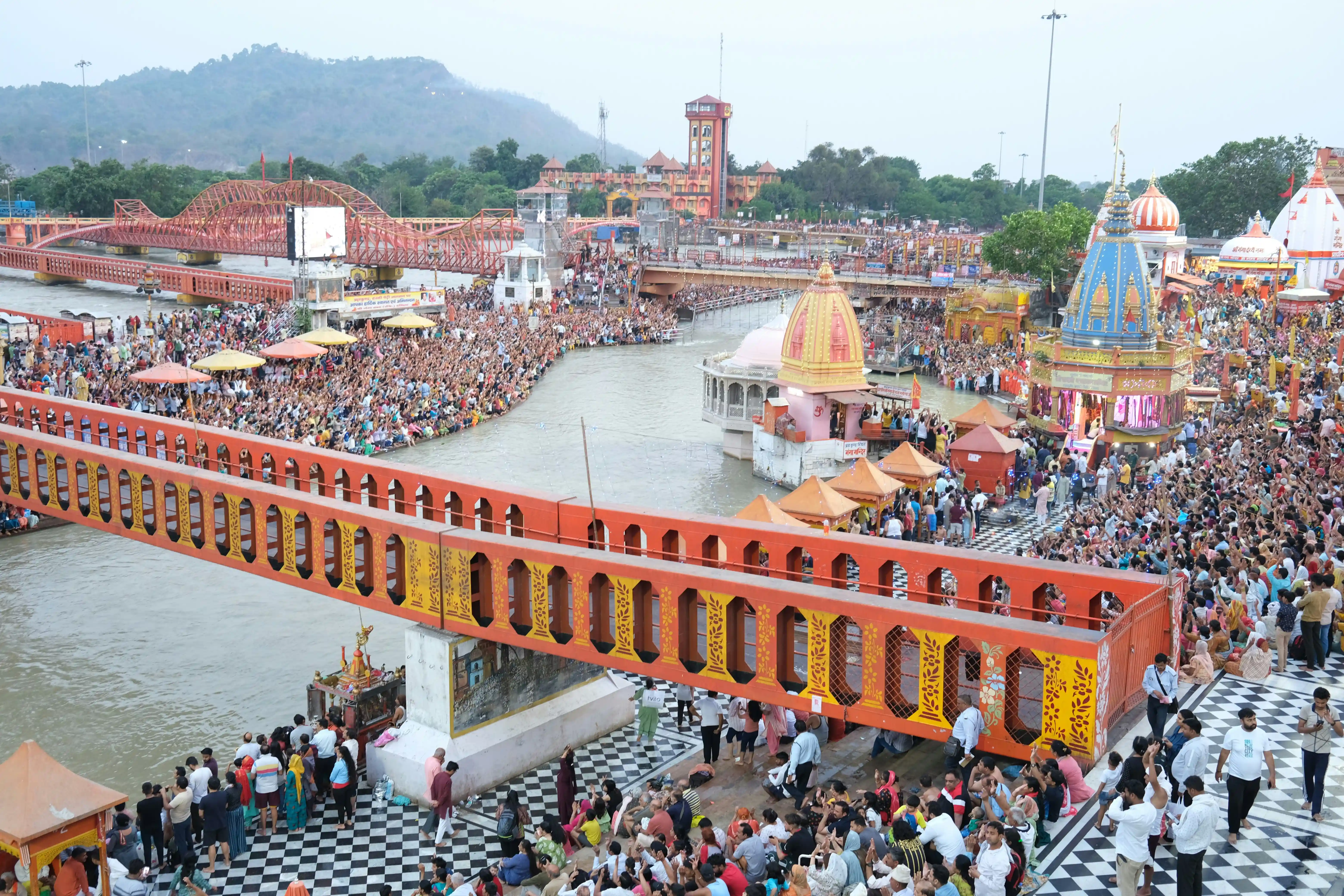 Haridwar Guide — Holy Ghats, Ganga Aarti & Best Time to Visit | DharmaPath